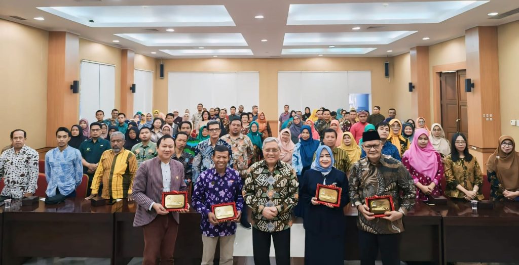 Senator DIY Hafidh Asrom : Guru Inspirasi dan Kunci Bagi Kejayaan ...